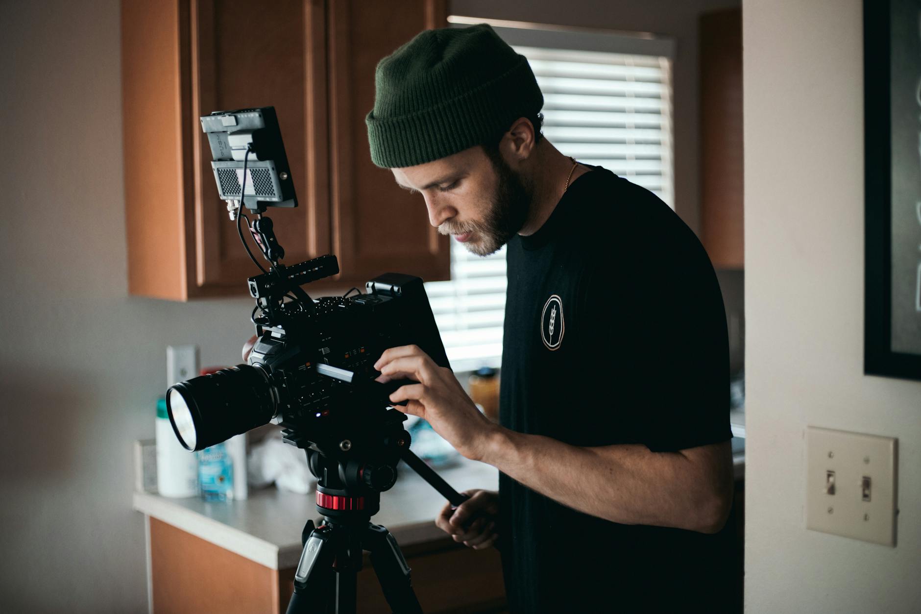 Creator Economy Movies: What to Know Before You Watch – findthismovie.com